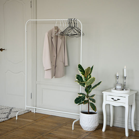 Simple renovations to spruce up your hallway this winter